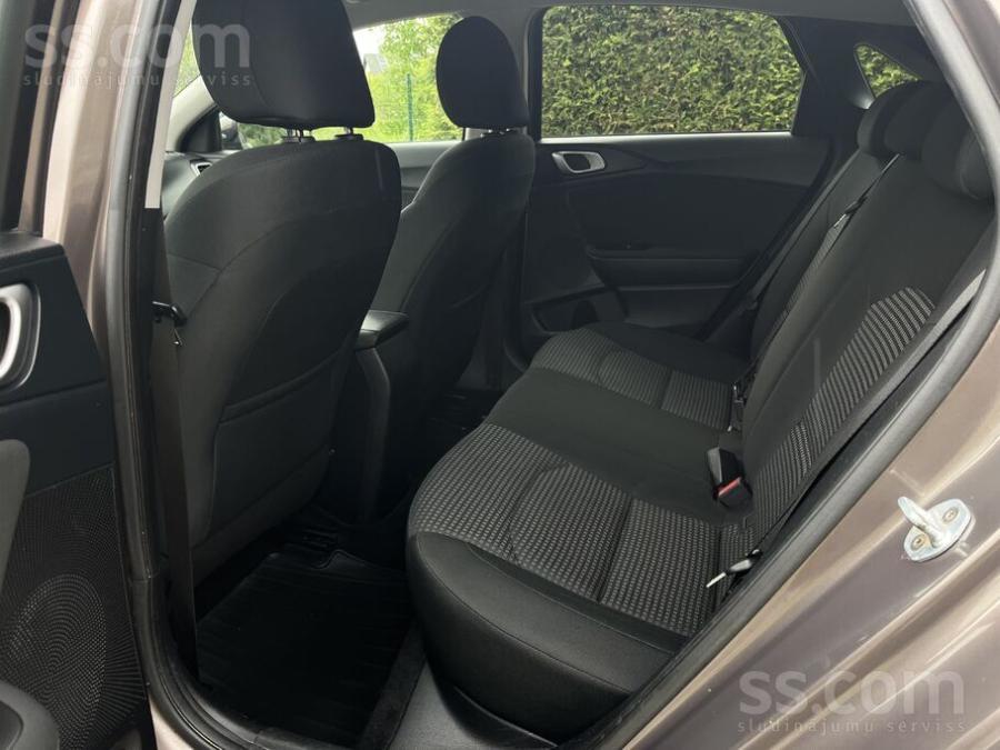 Brown Kia Ceed 2018 in Riga, with an engine capacity of 1.60 L and mileage of 148 thousand km for 7450 €, photo 14 on AUTOMOTO.COM.LV