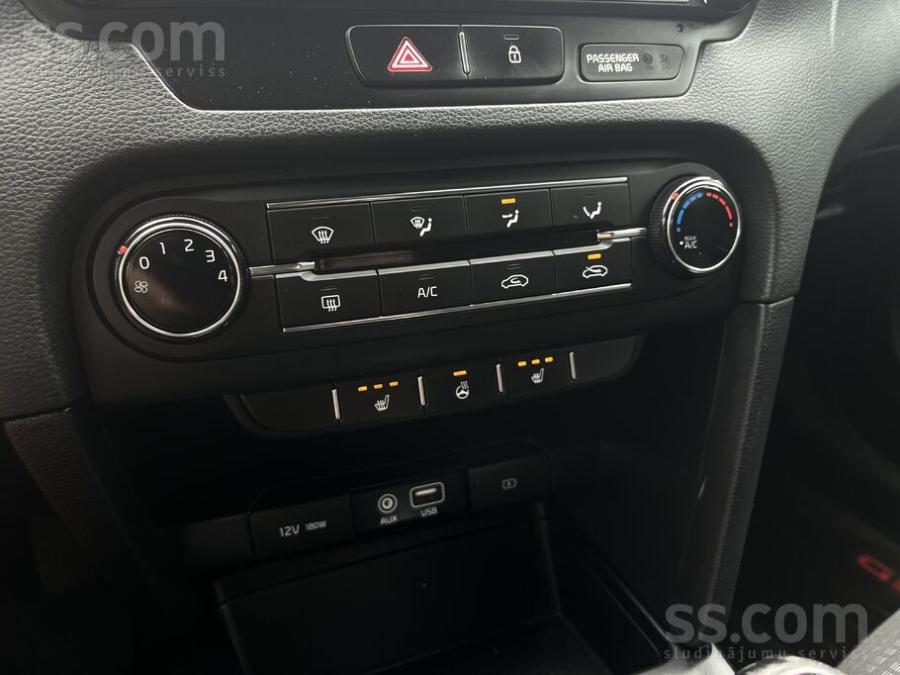Brown Kia Ceed 2018 in Riga, with an engine capacity of 1.60 L and mileage of 148 thousand km for 7450 €, photo 15 on AUTOMOTO.COM.LV