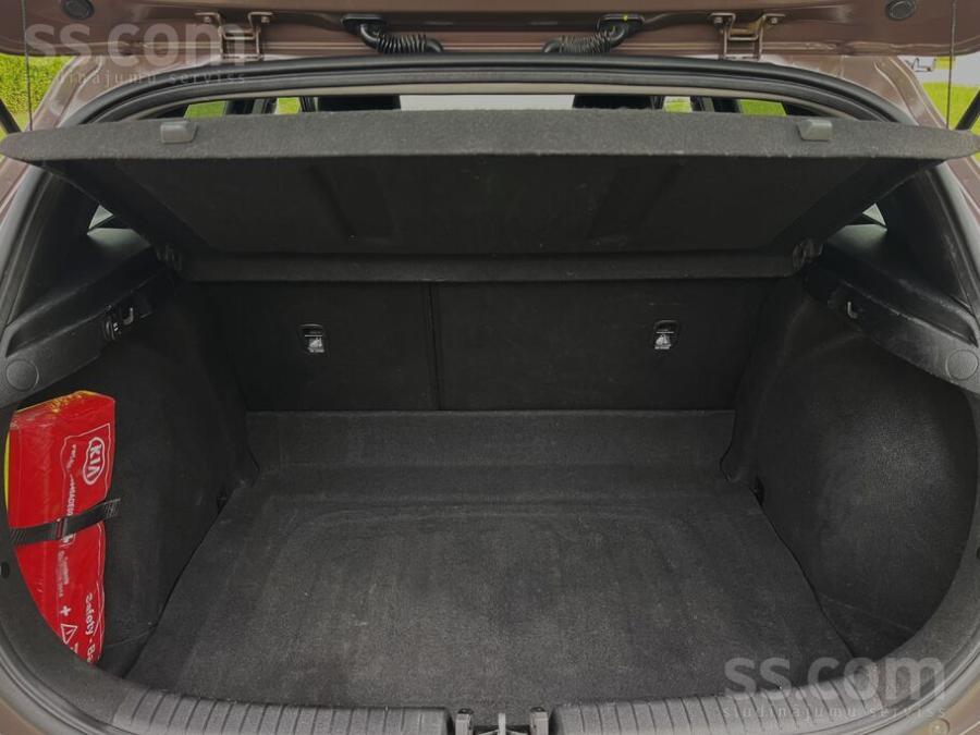 Brown Kia Ceed 2018 in Riga, with an engine capacity of 1.60 L and mileage of 148 thousand km for 7450 €, photo 20 on AUTOMOTO.COM.LV