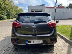 Brown Kia Ceed 2018 in Vilnius, with an engine capacity of 1.58 L and mileage of 203 thousand km for 4500 €, photo 5 on AUTOMOTO.COM.LV