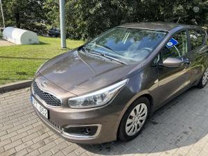 Brown Kia Ceed 2018 in Vilnius, with an engine capacity of 1.58 L and mileage of 203 thousand km for 4500 €, photo 6 on AUTOMOTO.COM.LV