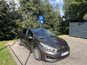 Brown Kia Ceed 2018 in Vilnius, with an engine capacity of 1.58 L and mileage of 203 thousand km for 4500 €, photo 7 on AUTOMOTO.COM.LV