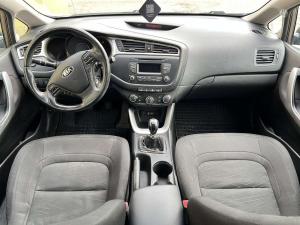 Brown Kia Ceed 2018 in Vilnius, with an engine capacity of 1.58 L and mileage of 203 thousand km for 4500 €, photo 10 on AUTOMOTO.COM.LV