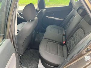 Brown Kia Ceed 2018 in Vilnius, with an engine capacity of 1.58 L and mileage of 203 thousand km for 4500 €, photo 15 on AUTOMOTO.COM.LV