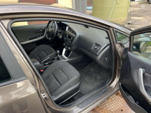 Brown Kia Ceed 2018 in Vilnius, with an engine capacity of 1.58 L and mileage of 203 thousand km for 4500 €, photo 16 on AUTOMOTO.COM.LV