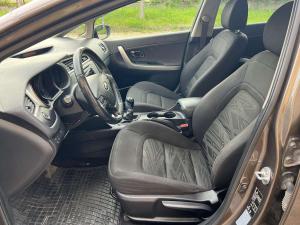 Brown Kia Ceed 2018 in Vilnius, with an engine capacity of 1.58 L and mileage of 203 thousand km for 4500 €, photo 17 on AUTOMOTO.COM.LV