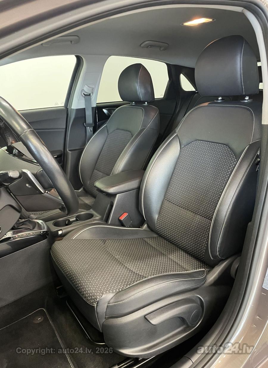 Brown Kia Ceed 2019 in Tallinn, with an engine capacity of 1.40 L and mileage of 94 thousand km for 12990 €, photo 8 on AUTOMOTO.COM.LV