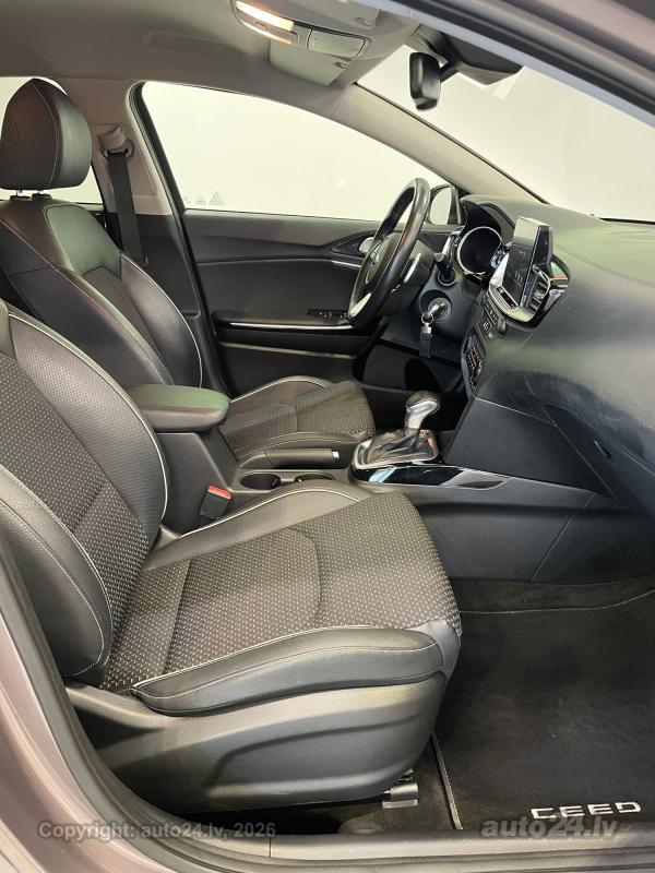 Brown Kia Ceed 2019 in Tallinn, with an engine capacity of 1.40 L and mileage of 94 thousand km for 12990 €, photo 9 on AUTOMOTO.COM.LV