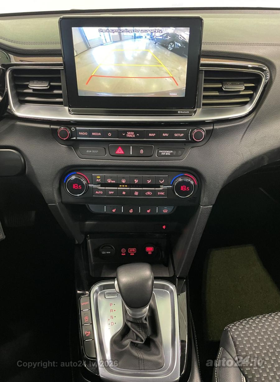 Brown Kia Ceed 2019 in Tallinn, with an engine capacity of 1.40 L and mileage of 94 thousand km for 12990 €, photo 16 on AUTOMOTO.COM.LV