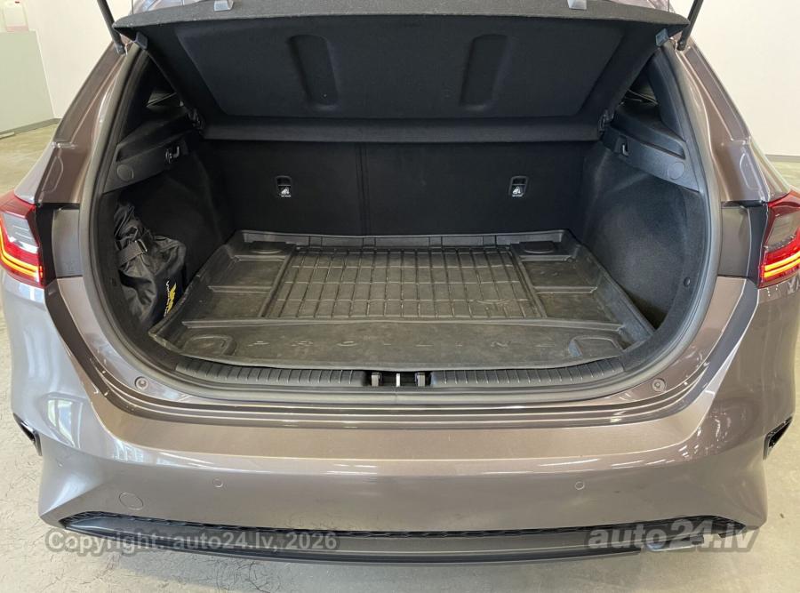 Brown Kia Ceed 2019 in Tallinn, with an engine capacity of 1.40 L and mileage of 94 thousand km for 12990 €, photo 20 on AUTOMOTO.COM.LV