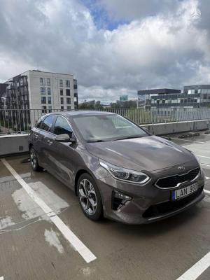 Brown Kia Ceed 2019 in Vilnius, with an engine capacity of 1.35 L and mileage of 77 thousand km for 11300 €, photo 4 on AUTOMOTO.COM.LV