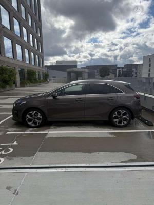 Brown Kia Ceed 2019 in Vilnius, with an engine capacity of 1.35 L and mileage of 77 thousand km for 11300 €, photo 5 on AUTOMOTO.COM.LV