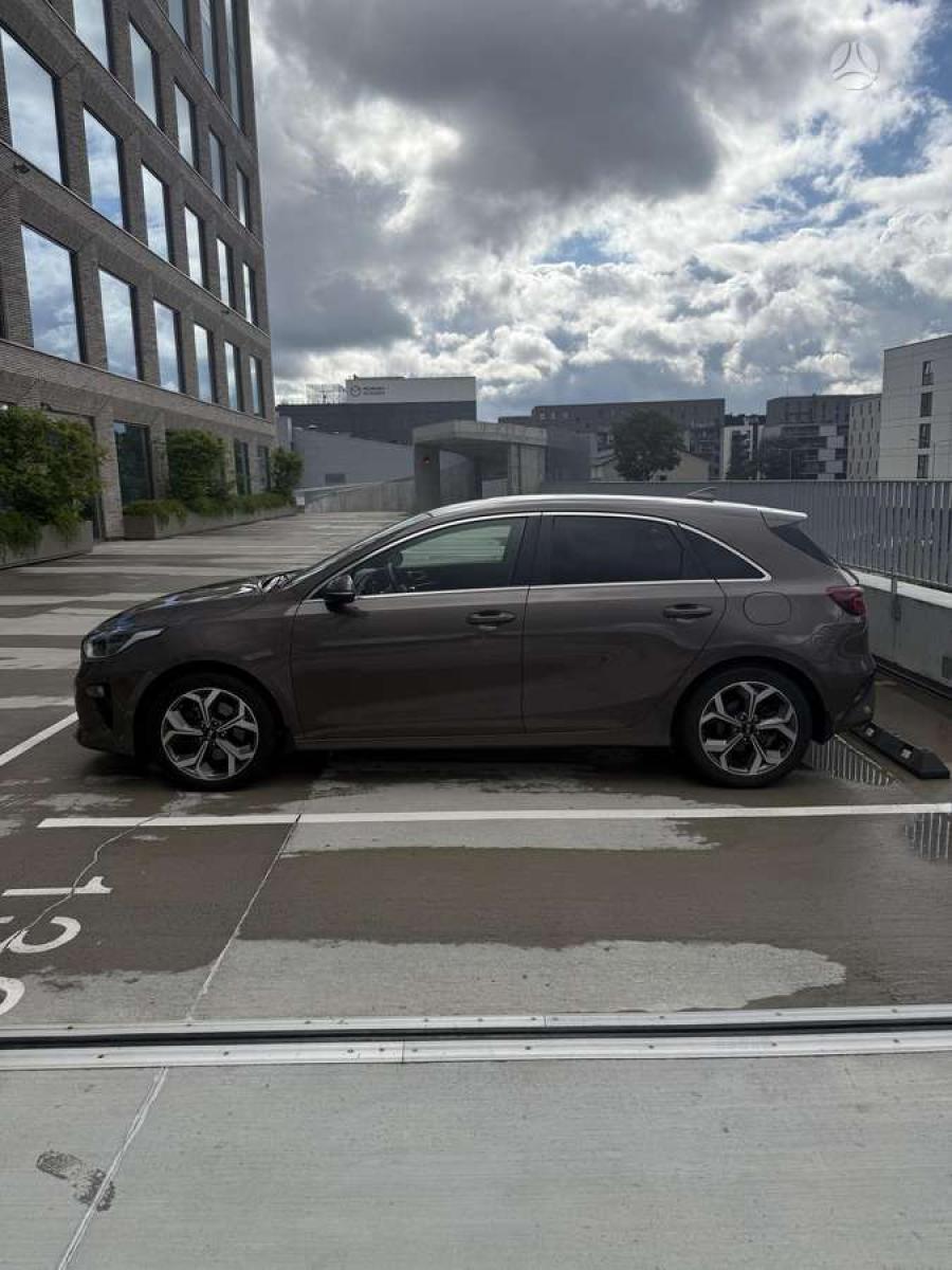 Brown Kia Ceed 2019 in Vilnius, with an engine capacity of 1.35 L and mileage of 77 thousand km for 11300 €, photo 5 on AUTOMOTO.COM.LV