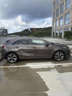 Brown Kia Ceed 2019 in Vilnius, with an engine capacity of 1.35 L and mileage of 77 thousand km for 11300 €, photo 8 on AUTOMOTO.COM.LV