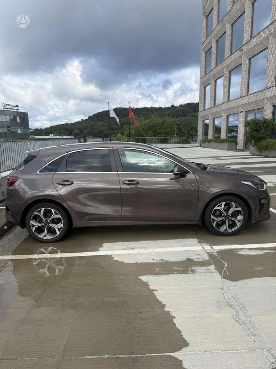 Brown Kia Ceed 2019 in Vilnius, with an engine capacity of 1.35 L and mileage of 77 thousand km for 11300 €, photo 8 on AUTOMOTO.COM.LV