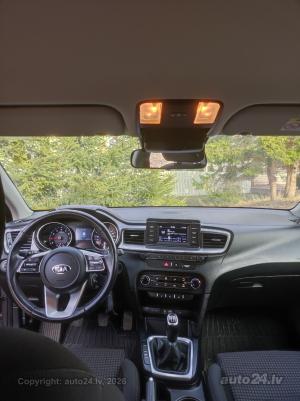 Brown Kia Ceed 2019 in Tallinn, with an engine capacity of 1.40 L and mileage of 100 thousand km for 9900 €, photo 10 on AUTOMOTO.COM.LV