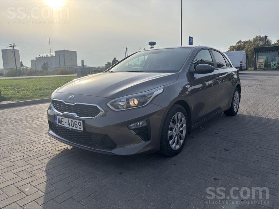 Brown Kia Ceed 2019 in Riga, with an engine capacity of 1.60 L and mileage of 97 thousand km for 6900 €, photo 3 on AUTOMOTO.COM.LV