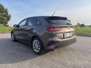 Brown Kia Ceed 2019 in Riga, with an engine capacity of 1.60 L and mileage of 97 thousand km for 6900 €, photo 6 on AUTOMOTO.COM.LV
