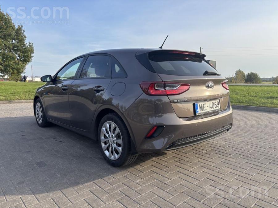 Brown Kia Ceed 2019 in Riga, with an engine capacity of 1.60 L and mileage of 97 thousand km for 6900 €, photo 6 on AUTOMOTO.COM.LV