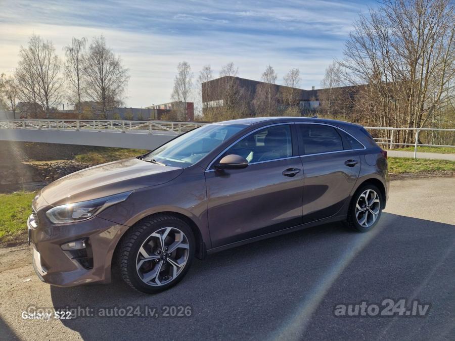 Brown Kia Ceed 2021 in Tallinn, with an engine capacity of 1.50 L and mileage of 61 thousand km for 13900 €, photo 1 on AUTOMOTO.COM.LV