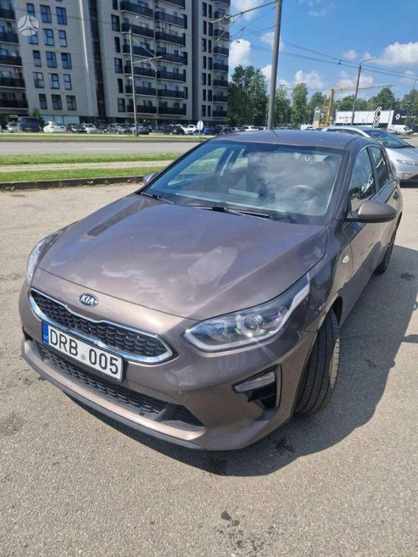 Brown Kia Ceed 2021 in Kaunas, with an engine capacity of 1.60 L and mileage of 104 thousand km for 8000 €, photo 1 on AUTOMOTO.COM.LV