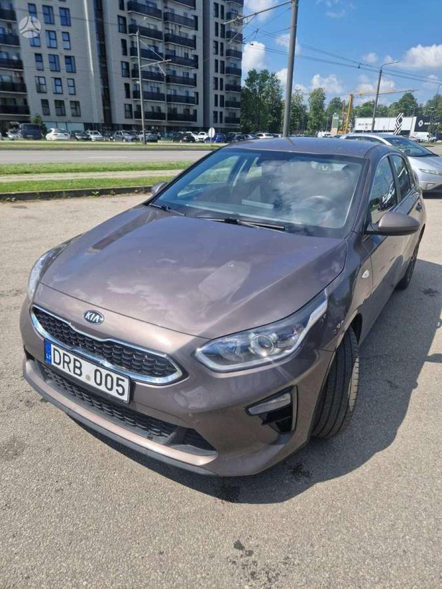Brown Kia Ceed 2021 in Kaunas, with an engine capacity of 1.60 L and mileage of 104 thousand km for 8000 €, photo 1 on AUTOMOTO.COM.LV