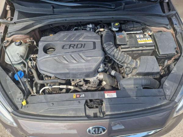 Brown Kia Ceed 2021 in Kaunas, with an engine capacity of 1.60 L and mileage of 104 thousand km for 8000 €, photo 6 on AUTOMOTO.COM.LV