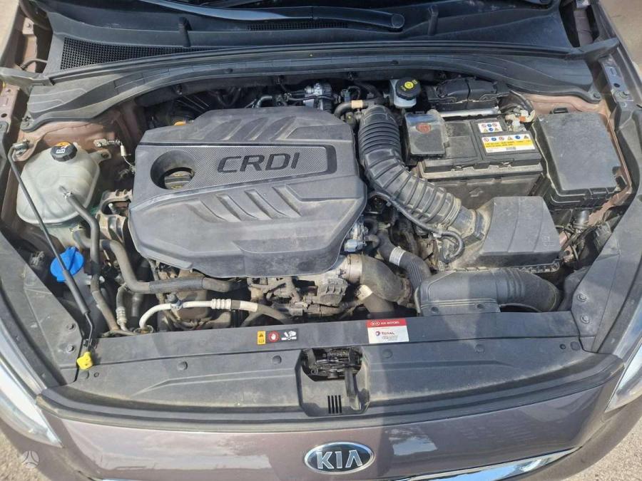Brown Kia Ceed 2021 in Kaunas, with an engine capacity of 1.60 L and mileage of 104 thousand km for 8000 €, photo 7 on AUTOMOTO.COM.LV