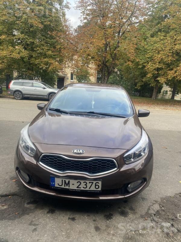 Brūns Kia Ceed 2014 Rīga, ar dzinēja tilpumu 1.40 L un nobraukumu 290 tūkst. km par 3500 €, foto 1 vietnē AUTOMOTO.COM.LV
