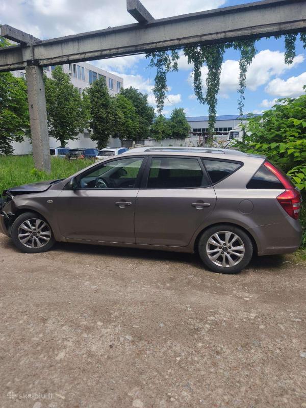 Brūns Kia Ceed 2009 Kauņa, ar dzinēja tilpumu 1.60 L un nobraukumu 247 tūkst. km par 600 €, foto 3 vietnē AUTOMOTO.COM.LV