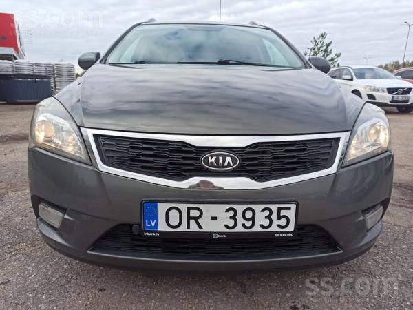 Brūns Kia Ceed 2010 Daugavpils, ar dzinēja tilpumu 1.60 L un nobraukumu 0 tūkst. km par 2800 €, foto 4 vietnē AUTOMOTO.COM.LV