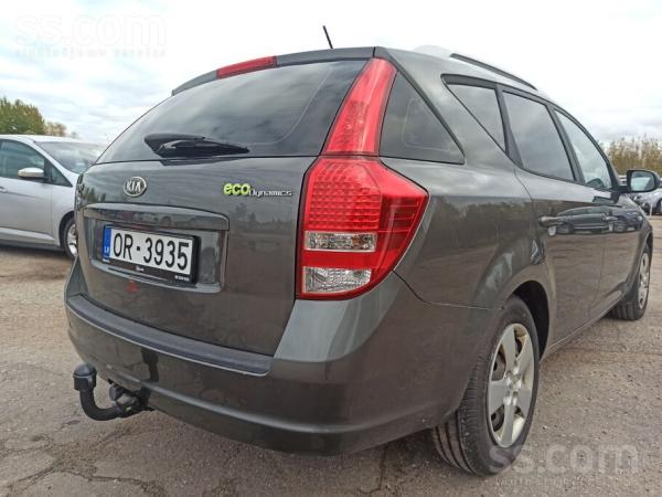 Brūns Kia Ceed 2010 Daugavpils, ar dzinēja tilpumu 1.60 L un nobraukumu 0 tūkst. km par 2800 €, foto 6 vietnē AUTOMOTO.COM.LV