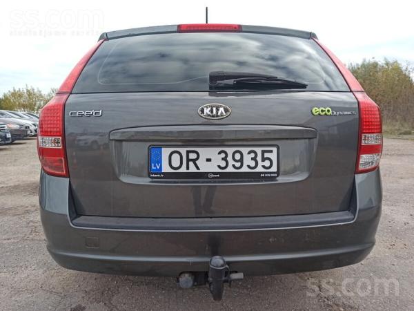 Brūns Kia Ceed 2010 Daugavpils, ar dzinēja tilpumu 1.60 L un nobraukumu 0 tūkst. km par 2800 €, foto 7 vietnē AUTOMOTO.COM.LV
