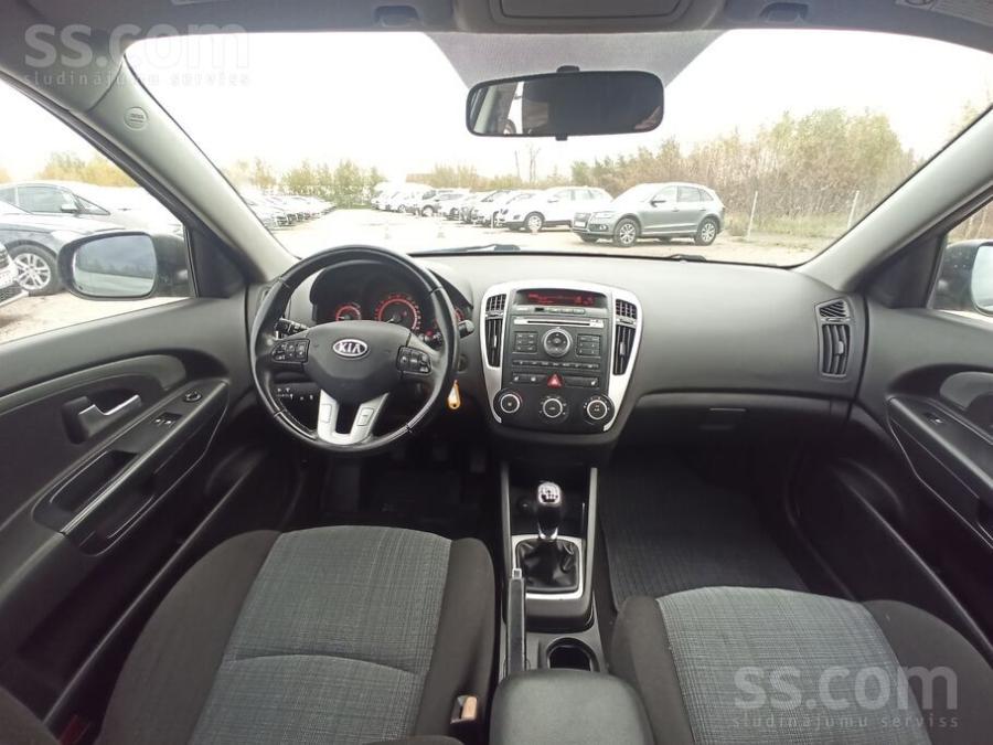 Brūns Kia Ceed 2010 Daugavpils, ar dzinēja tilpumu 1.60 L un nobraukumu 0 tūkst. km par 2800 €, foto 12 vietnē AUTOMOTO.COM.LV