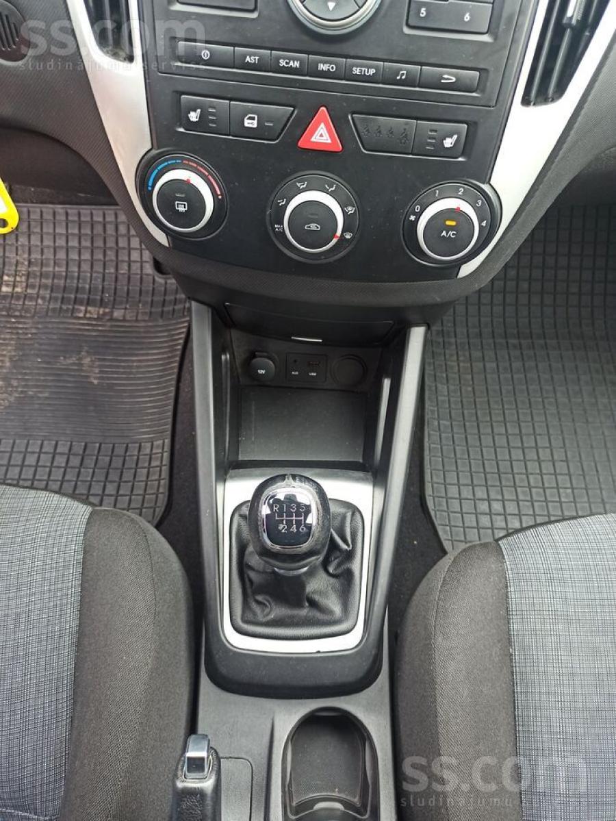 Brūns Kia Ceed 2010 Daugavpils, ar dzinēja tilpumu 1.60 L un nobraukumu 0 tūkst. km par 2800 €, foto 29 vietnē AUTOMOTO.COM.LV