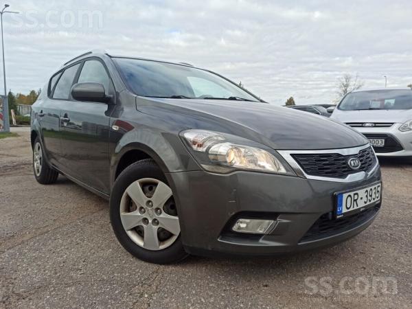 Brūns Kia Ceed 2010 Daugavpils, ar dzinēja tilpumu 1.60 L un nobraukumu 0 tūkst. km par 2800 €, foto 3 vietnē AUTOMOTO.COM.LV