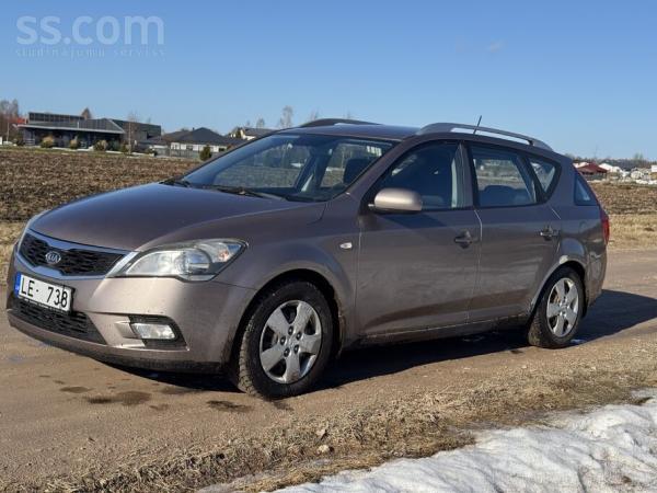Brūns Kia Ceed 2011 Rīga, ar dzinēja tilpumu 1.60 L un nobraukumu 321 tūkst. km par 1900 €, foto 2 vietnē AUTOMOTO.COM.LV