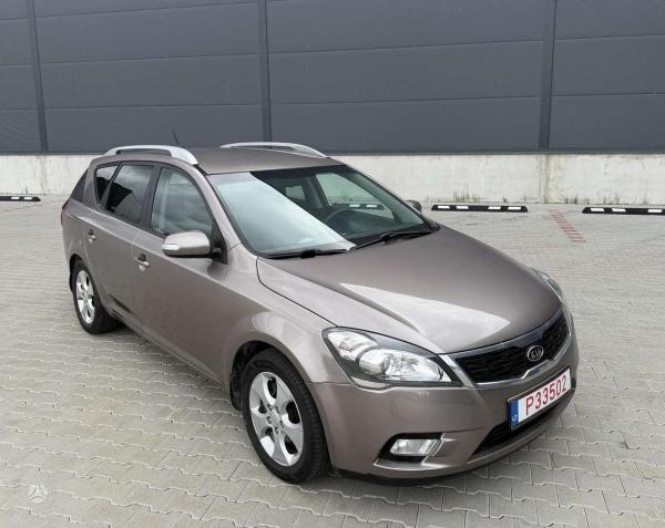 Brūns Kia Ceed 2011 Šauļi, ar dzinēja tilpumu 1.60 L un nobraukumu 288 tūkst. km par 2350 €, foto 4 vietnē AUTOMOTO.COM.LV