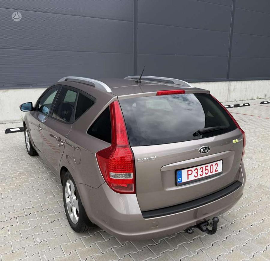 Brūns Kia Ceed 2011 Šauļi, ar dzinēja tilpumu 1.60 L un nobraukumu 288 tūkst. km par 2350 €, foto 15 vietnē AUTOMOTO.COM.LV