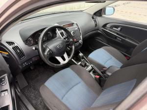 Brūns Kia Ceed 2011 Šauļi, ar dzinēja tilpumu 1.60 L un nobraukumu 288 tūkst. km par 2350 €, foto 18 vietnē AUTOMOTO.COM.LV