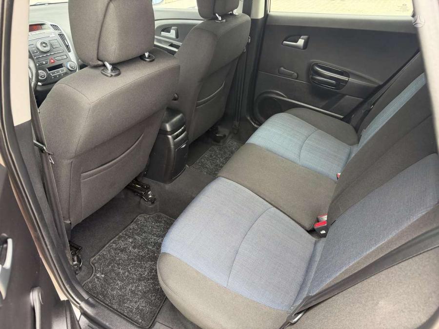Brūns Kia Ceed 2011 Šauļi, ar dzinēja tilpumu 1.60 L un nobraukumu 288 tūkst. km par 2350 €, foto 21 vietnē AUTOMOTO.COM.LV