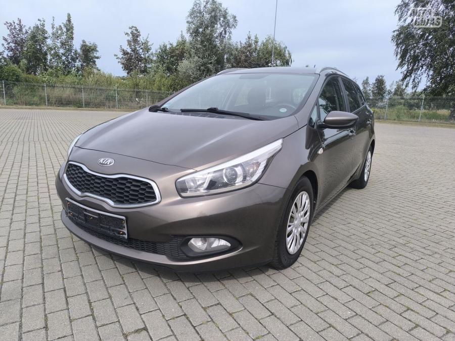 Brown Kia Ceed 2012 in Marijampole, with an engine capacity of 1.60 L and mileage of 299 thousand km for 3299 €, photo 1 on AUTOMOTO.COM.LV