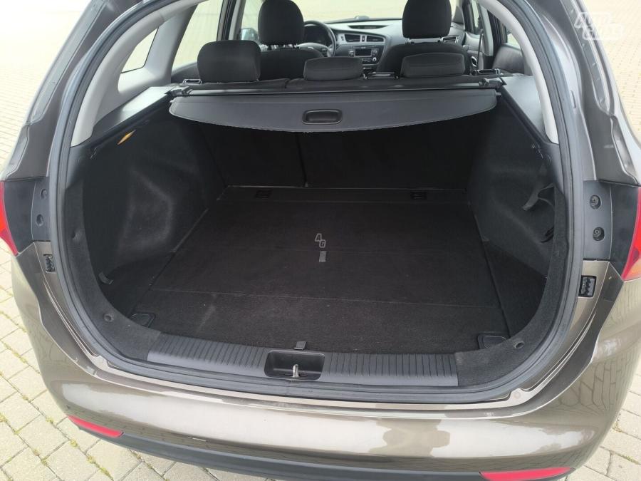 Brown Kia Ceed 2012 in Marijampole, with an engine capacity of 1.60 L and mileage of 299 thousand km for 3299 €, photo 7 on AUTOMOTO.COM.LV