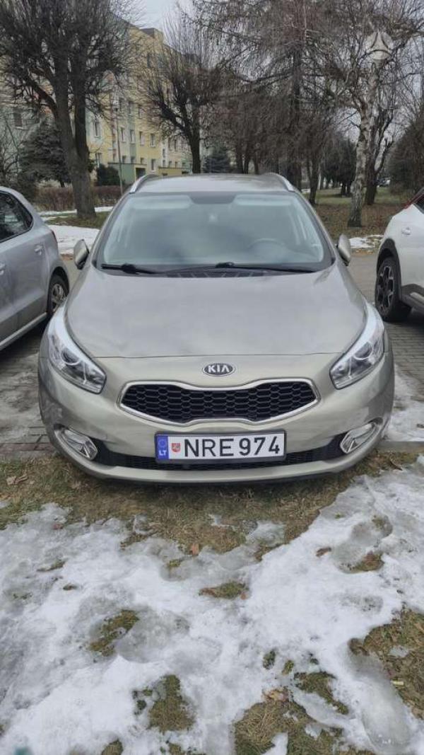 Brown Kia Ceed 2013 in Siauliai, with an engine capacity of 1.59 L and mileage of 251 thousand km for 3600 €, photo 1 on AUTOMOTO.COM.LV