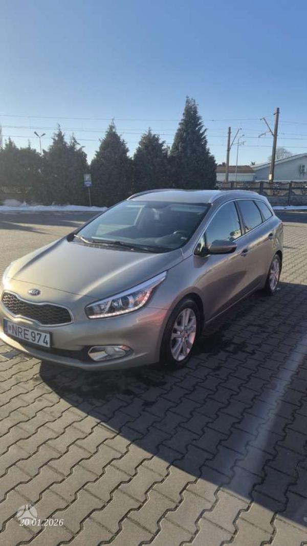 Brown Kia Ceed 2013 in Siauliai, with an engine capacity of 1.59 L and mileage of 251 thousand km for 3600 €, photo 3 on AUTOMOTO.COM.LV