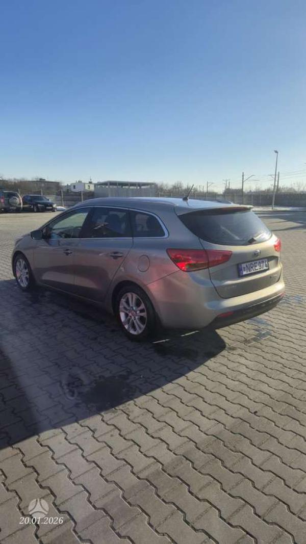 Brown Kia Ceed 2013 in Siauliai, with an engine capacity of 1.59 L and mileage of 251 thousand km for 3600 €, photo 4 on AUTOMOTO.COM.LV