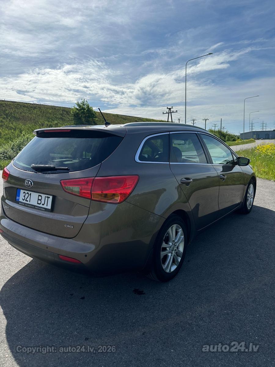 Brown Kia Ceed 2013 in Tallinn, with an engine capacity of 1.60 L and mileage of 221 thousand km for 5500 €, photo 5 on AUTOMOTO.COM.LV