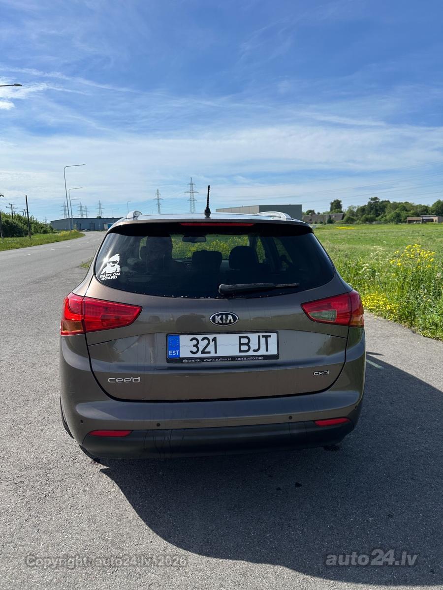 Brown Kia Ceed 2013 in Tallinn, with an engine capacity of 1.60 L and mileage of 221 thousand km for 5500 €, photo 7 on AUTOMOTO.COM.LV