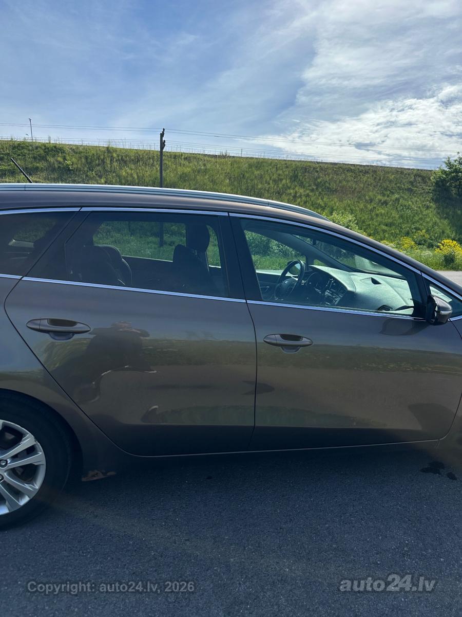 Brown Kia Ceed 2013 in Tallinn, with an engine capacity of 1.60 L and mileage of 221 thousand km for 5500 €, photo 10 on AUTOMOTO.COM.LV