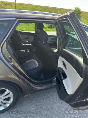 Brown Kia Ceed 2013 in Tallinn, with an engine capacity of 1.60 L and mileage of 221 thousand km for 5500 €, photo 15 on AUTOMOTO.COM.LV